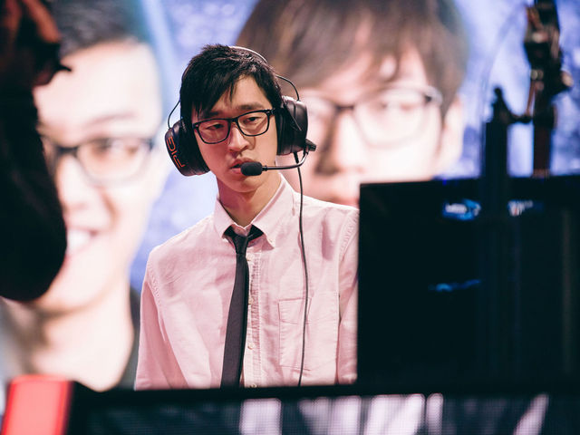 Reginald Toma a posição de Head Coach da TSM – Locodoco permanece no ...