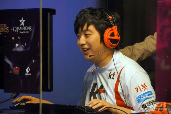 Ssumday e Fly deixam a KT, Score é o único jogador restante - Mais Esports