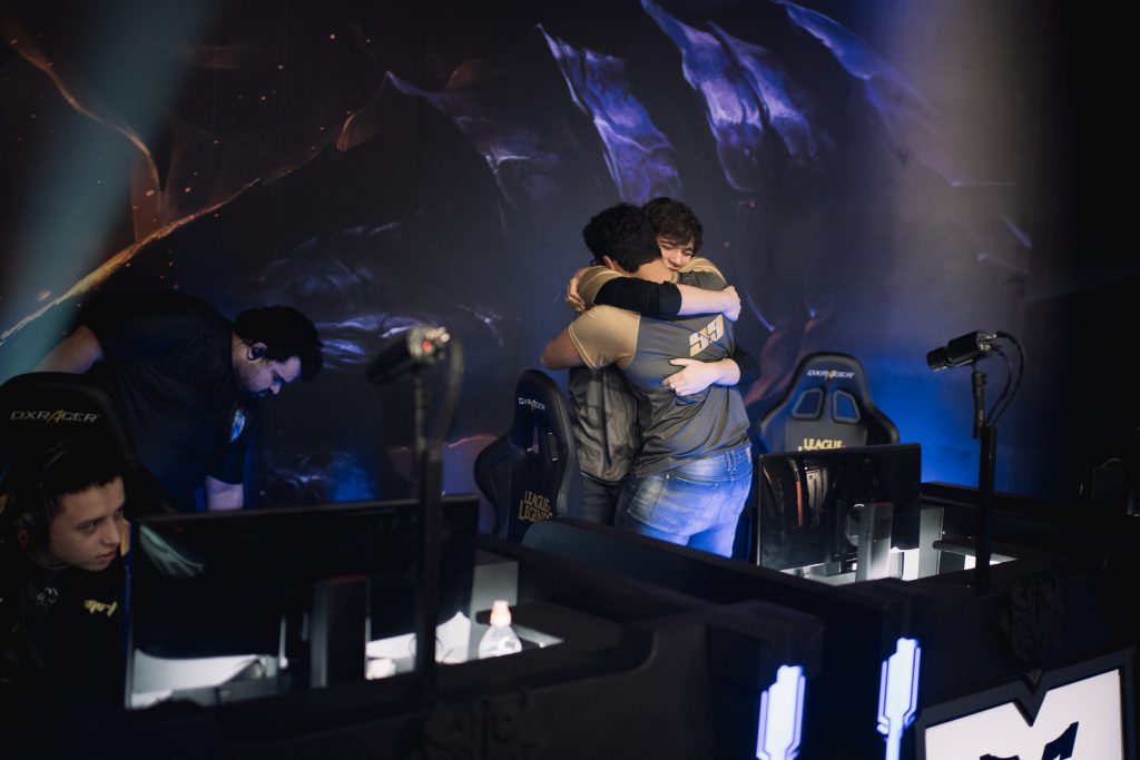 Absolut e Redbert: uma história de gênese, ouro e intrepidez - Mais Esports