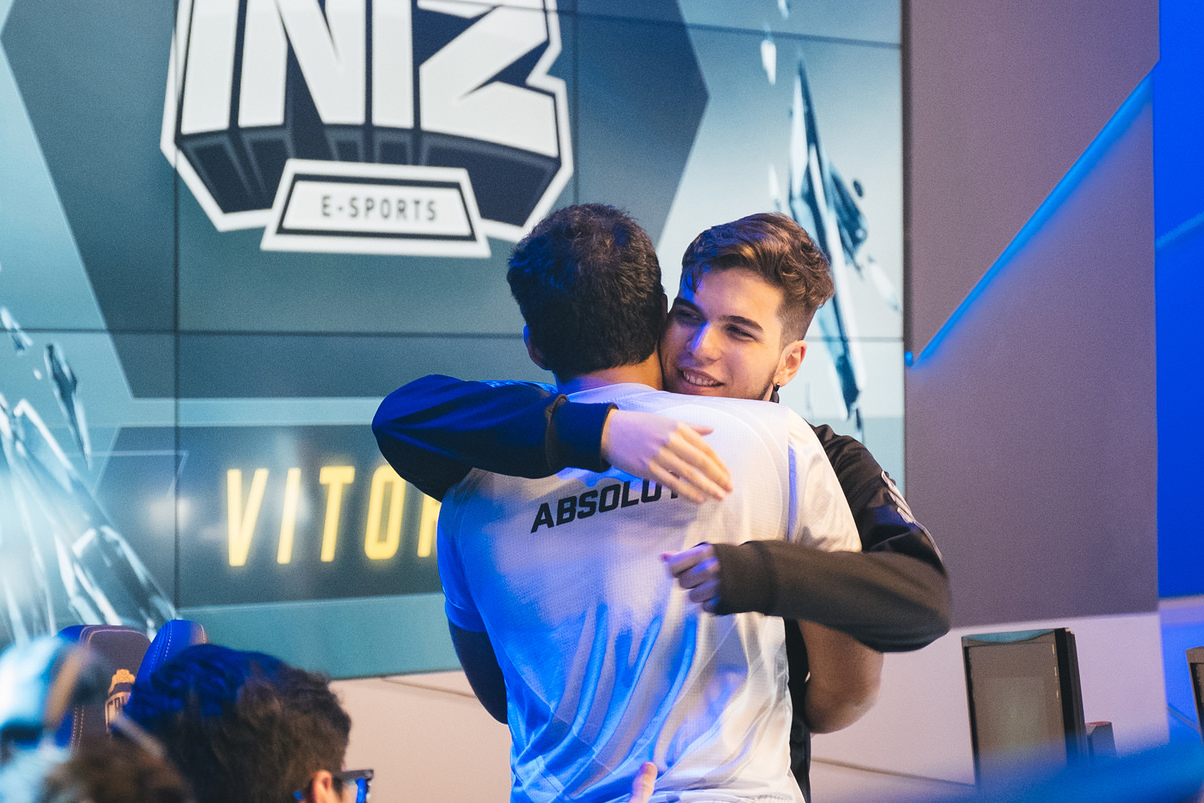 Absolut e Redbert: uma história de gênese, ouro e intrepidez - Mais Esports