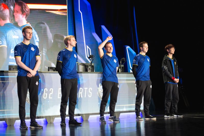 G2 faz história e elimina a RNG do Mundial 2018; Invictus gaming também ...