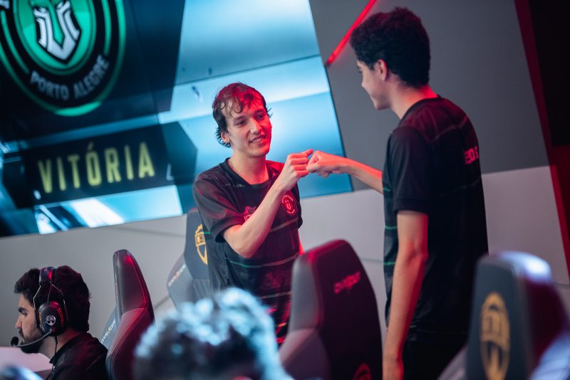 LoL: Redemption vai para os playoffs e CNB se aproxima da classificação ...