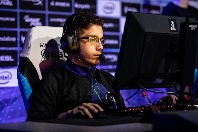 A história de kscerato: Da comunidade do Jardim Helena para o mundo ...