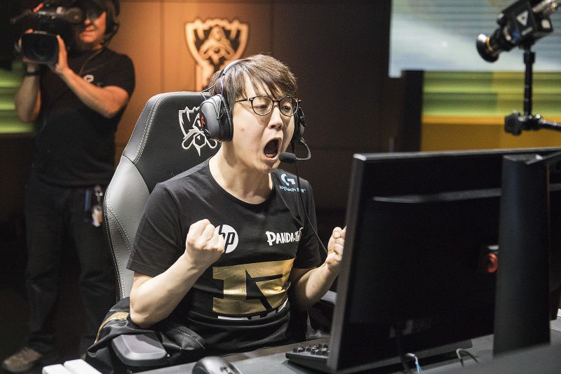 LoL: Mata e Tabe são contratados para comissão técnica da RNG - Mais Esports