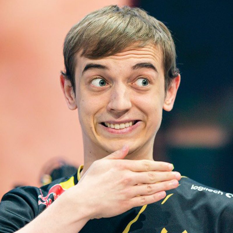 LoL: Caps termina com KDA perfeito em seu 1° jogo como atirador na LEC ...