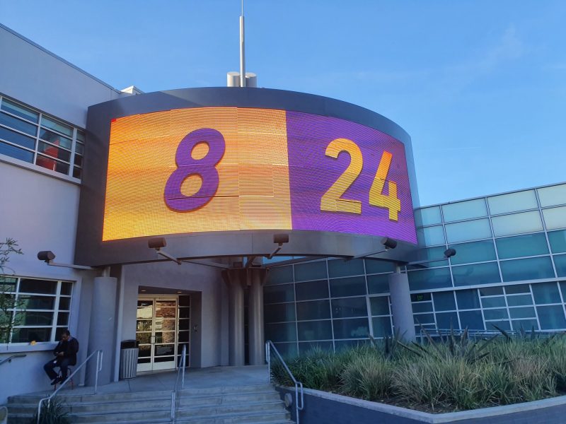 LoL: LCS presta homenagem para Kobe Bryant em fachada de seu estúdio ...