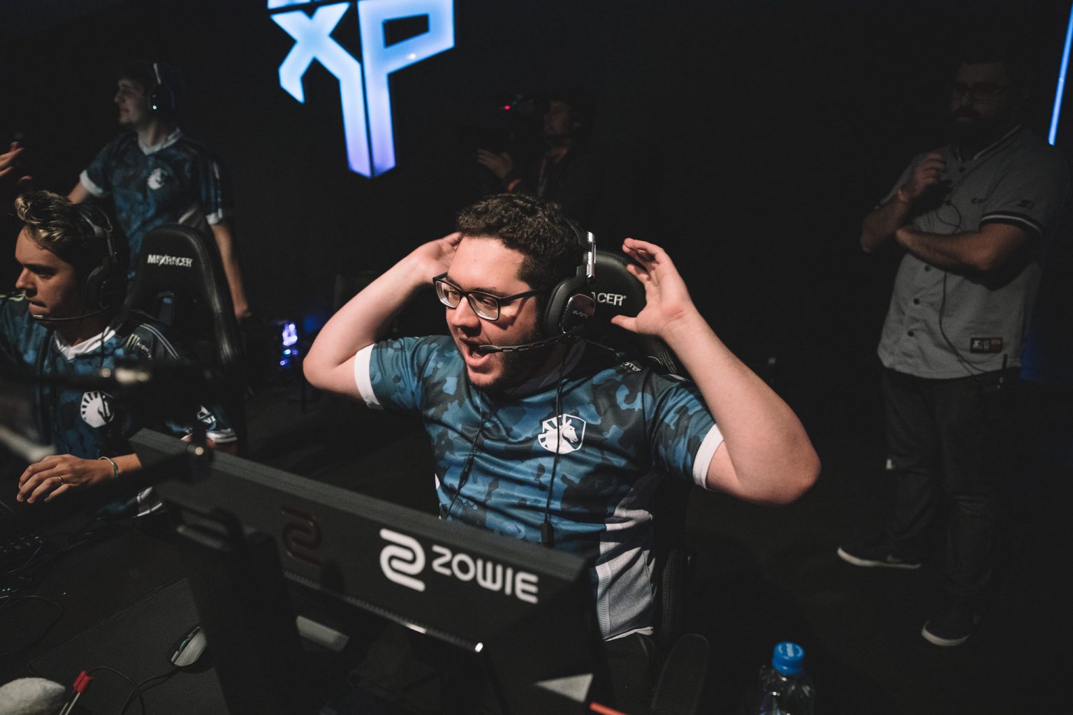 R6: Paluh é eleito o quarto melhor jogador de 2019, segundo site - Mais ...