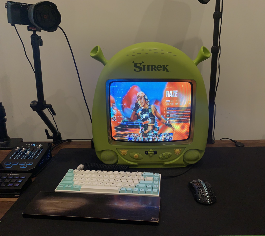 VALORANT: Streamer joga FPS usando monitor do Shrek - Mais Esports