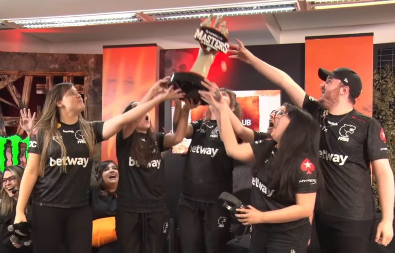 Gc Masters Feminina Furia é Campeã E Quebra O Troféu Na Comemoração