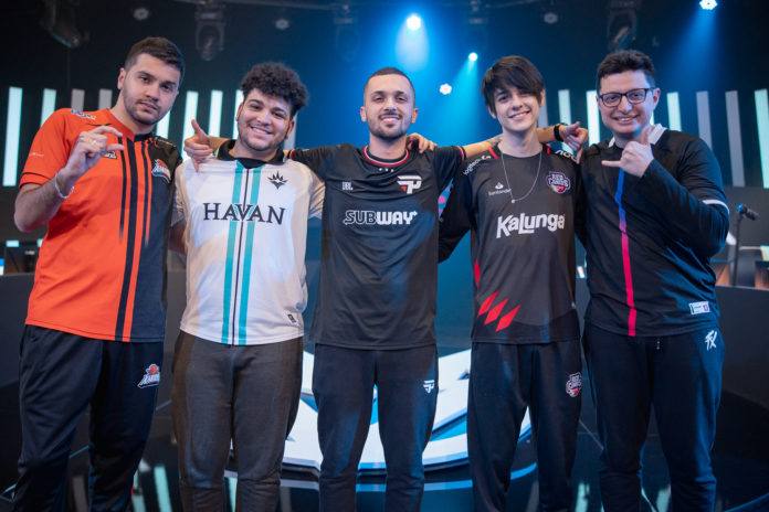 LoL: Time DyNquedo vence o Kickoff e jogadores terão emotes ...