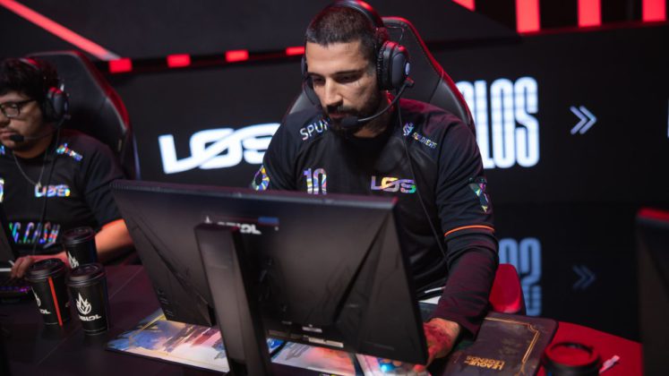 LoL: Emocionado, brTT anuncia aposentadoria do cenário competitivo ...