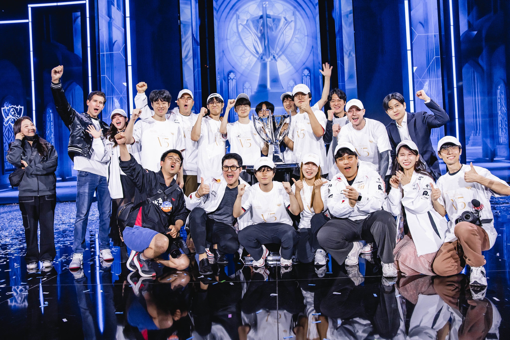 LoL: Zeus altera sua escolha e T1 pode ter definido skins do mundial ...