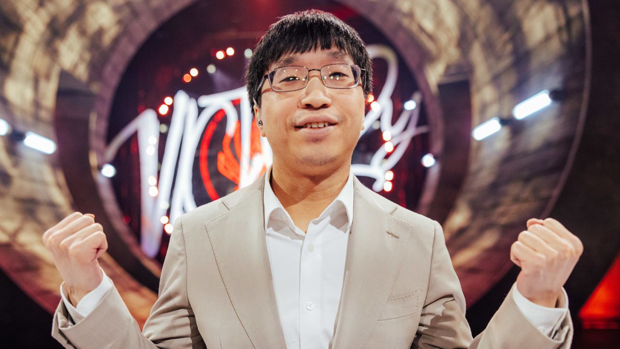 LPL 2025: Com passagem no Brasil, treinador Tabe consegue feito inédito na China - Mais Esports