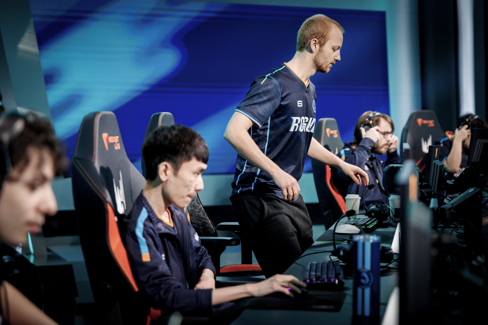 LEC 2025: “Minion Canhão Premium”, diz fã sobre jogador da Rogue - Mais ...